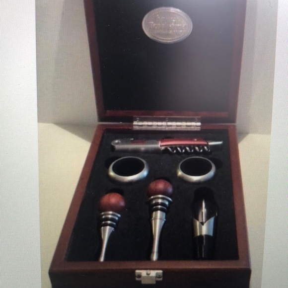 Brookstone | Dining | Brookstone 6 Piece Wine Set | Poshmark